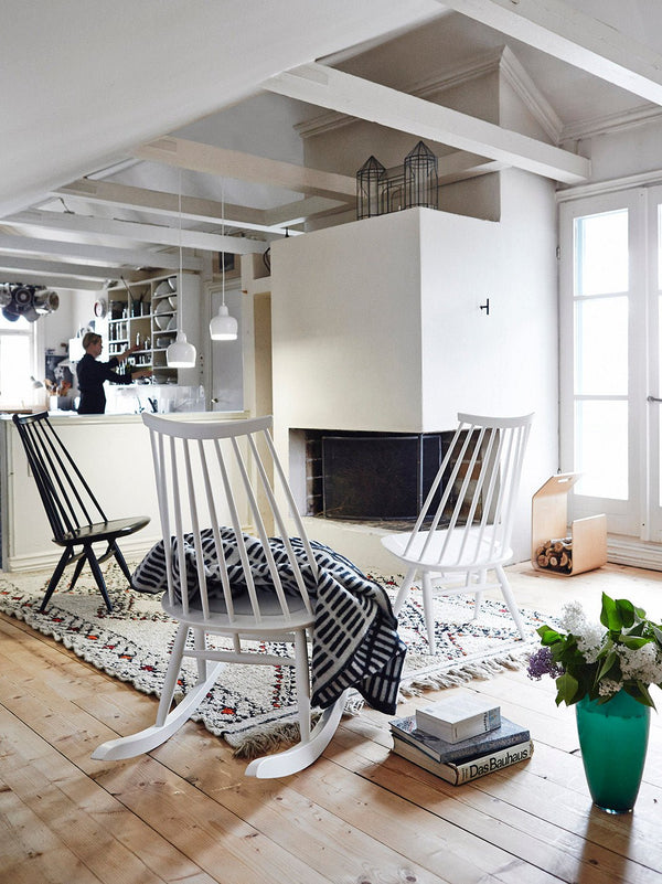 Artek Mademoiselle rocking chair painted white - Laatukaluste