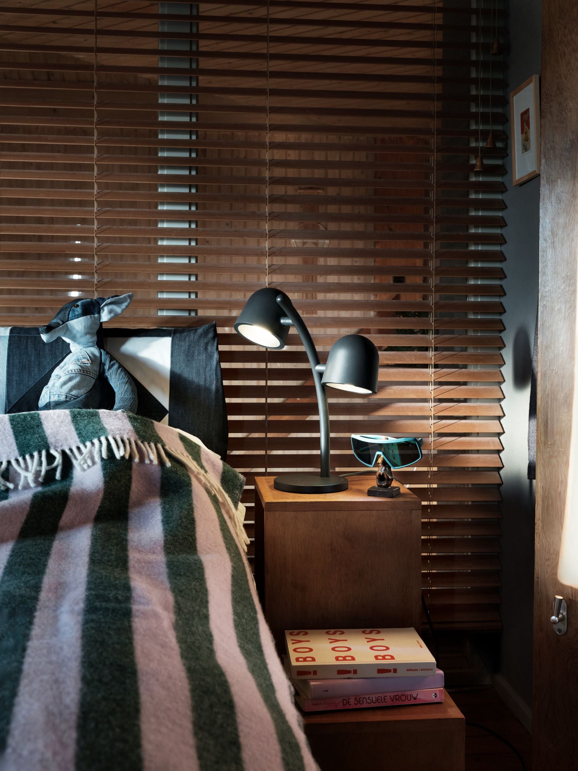 Fatboy Little Lebow pöytävalaisin antrasiitti - Laatukaluste