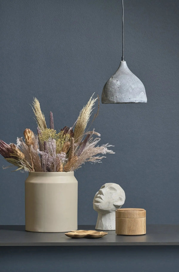 Villa Collection Talvik figure small grey - Laatukaluste